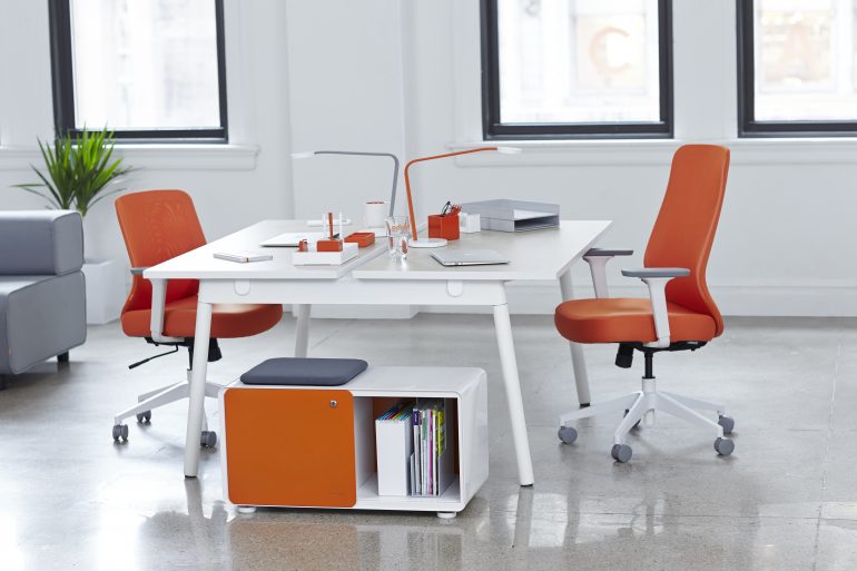 A Simple Table to Suit Dynamic Workplace Needs