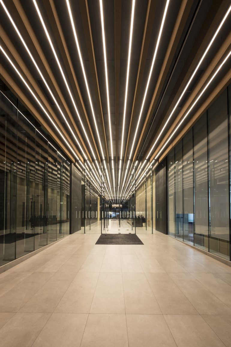 Tour Menarco Tower: The First WELL Certified Building In The Philippines