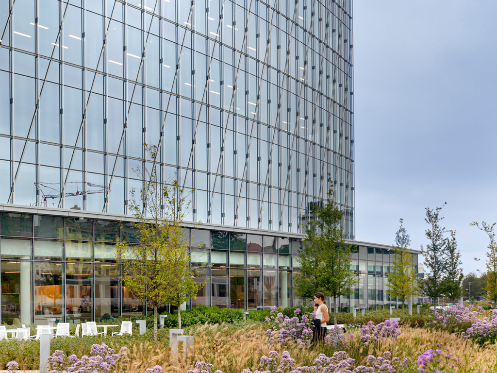 Bringing The Outdoors In And The Indoors Out - Work Design Magazine