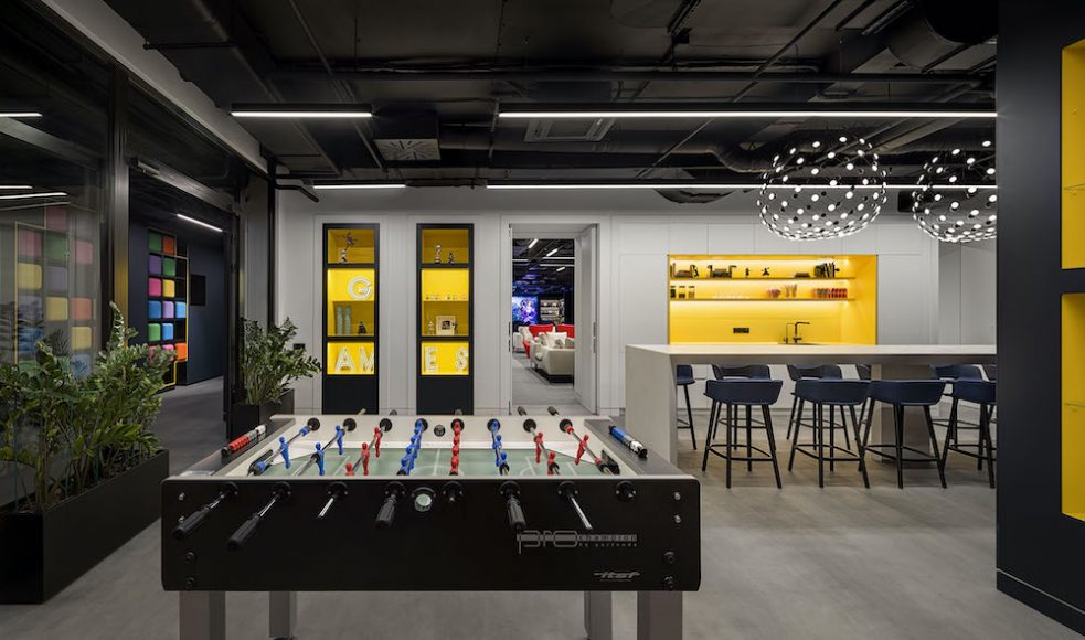 AB Games By Bolshakova Interiors: A Sophisticated and Colorful Kyiv HQ