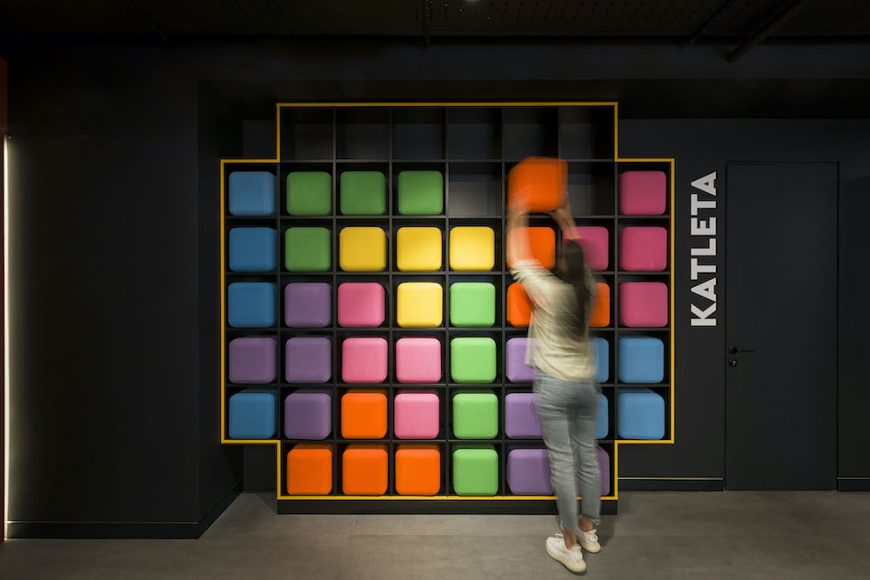 AB Games By Bolshakova Interiors: A Sophisticated and Colorful Kyiv HQ