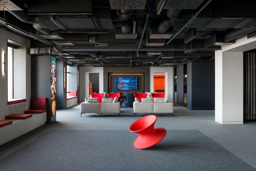 AB Games By Bolshakova Interiors: A Sophisticated and Colorful Kyiv HQ