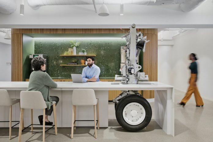 Take A Tour Of United's Instagrammable Amenity Hub In Chicago