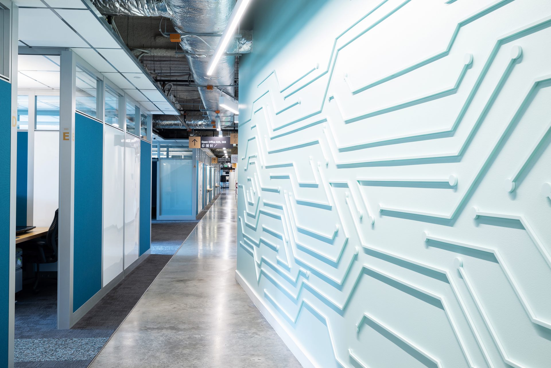 Cushing Terrell Turns Tenant Improvements into an Art-Gallery in ...