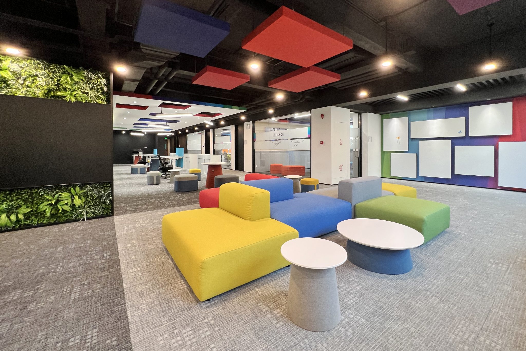 Integrating Corporate Identity into a BOSCH's Shenzhen Office by LxB ...