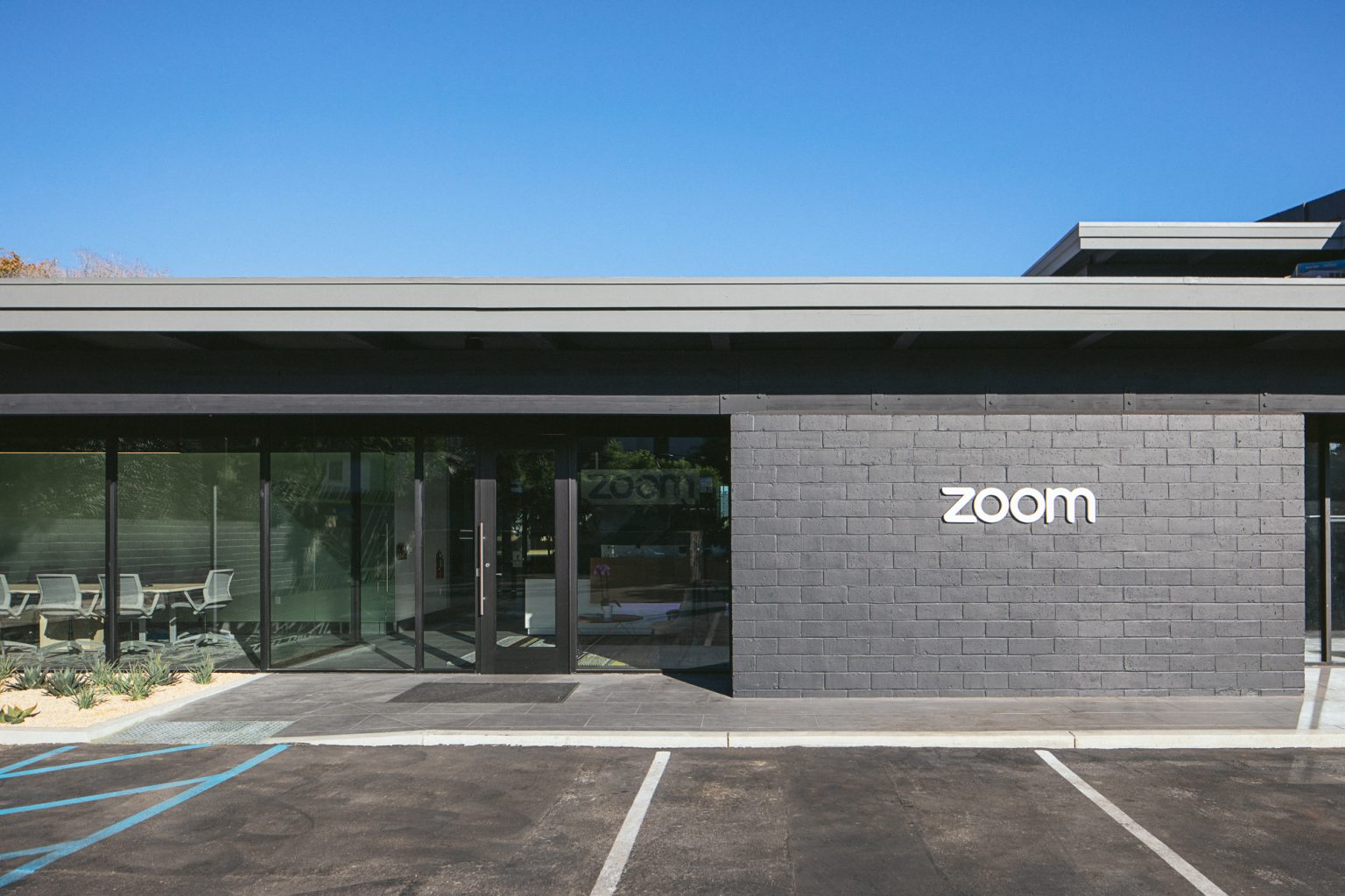 A Peek Inside Zoom's HQ by ANACAPA Architecture - Work Design Magazine