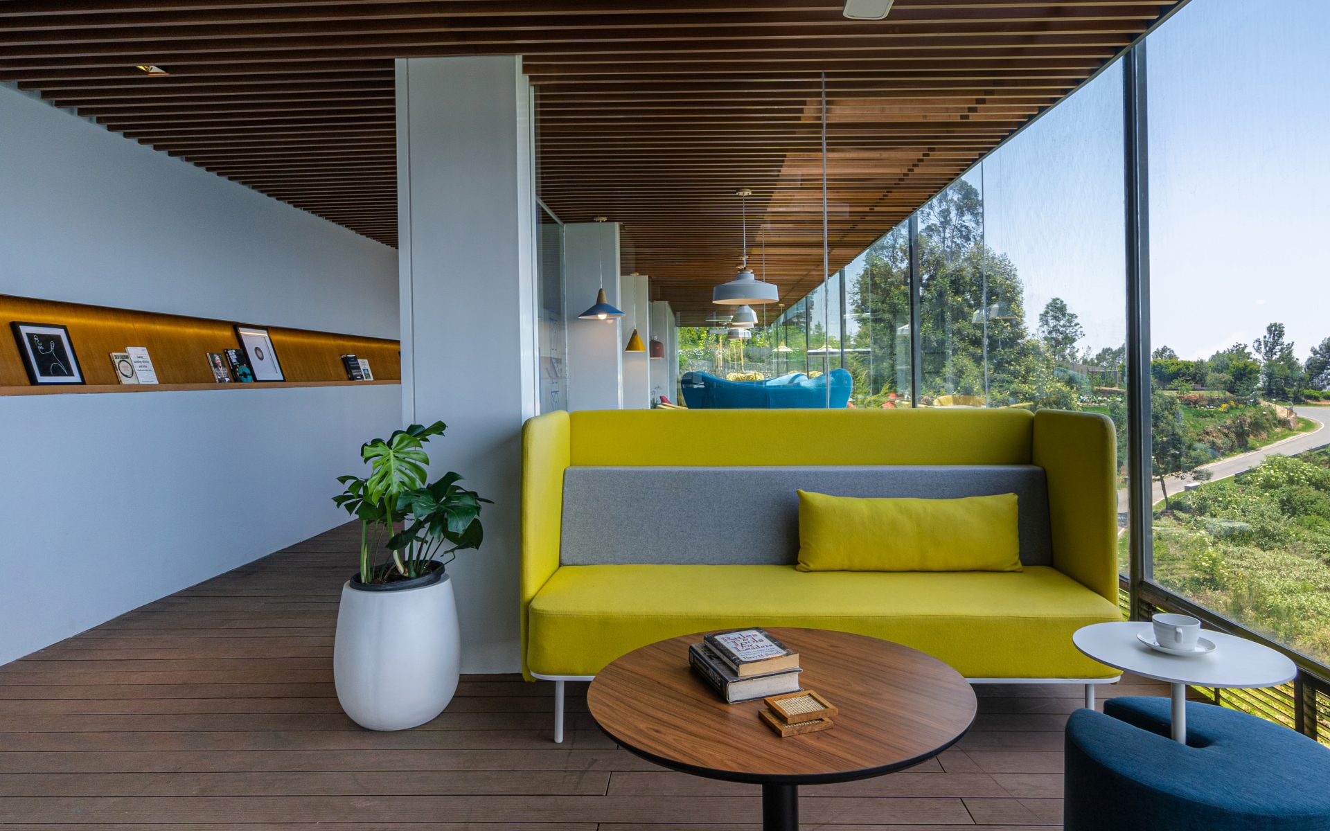 An Office in the Mountains - Studio Detail Architects for MindEscapes ...