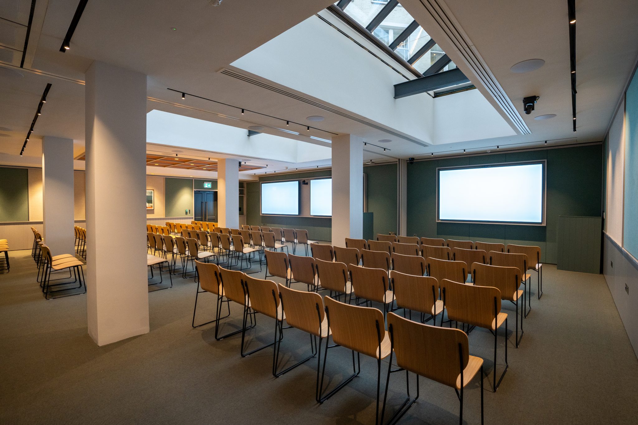 A Historic Workplace Redesign in London's Salisbury House - Work Design ...