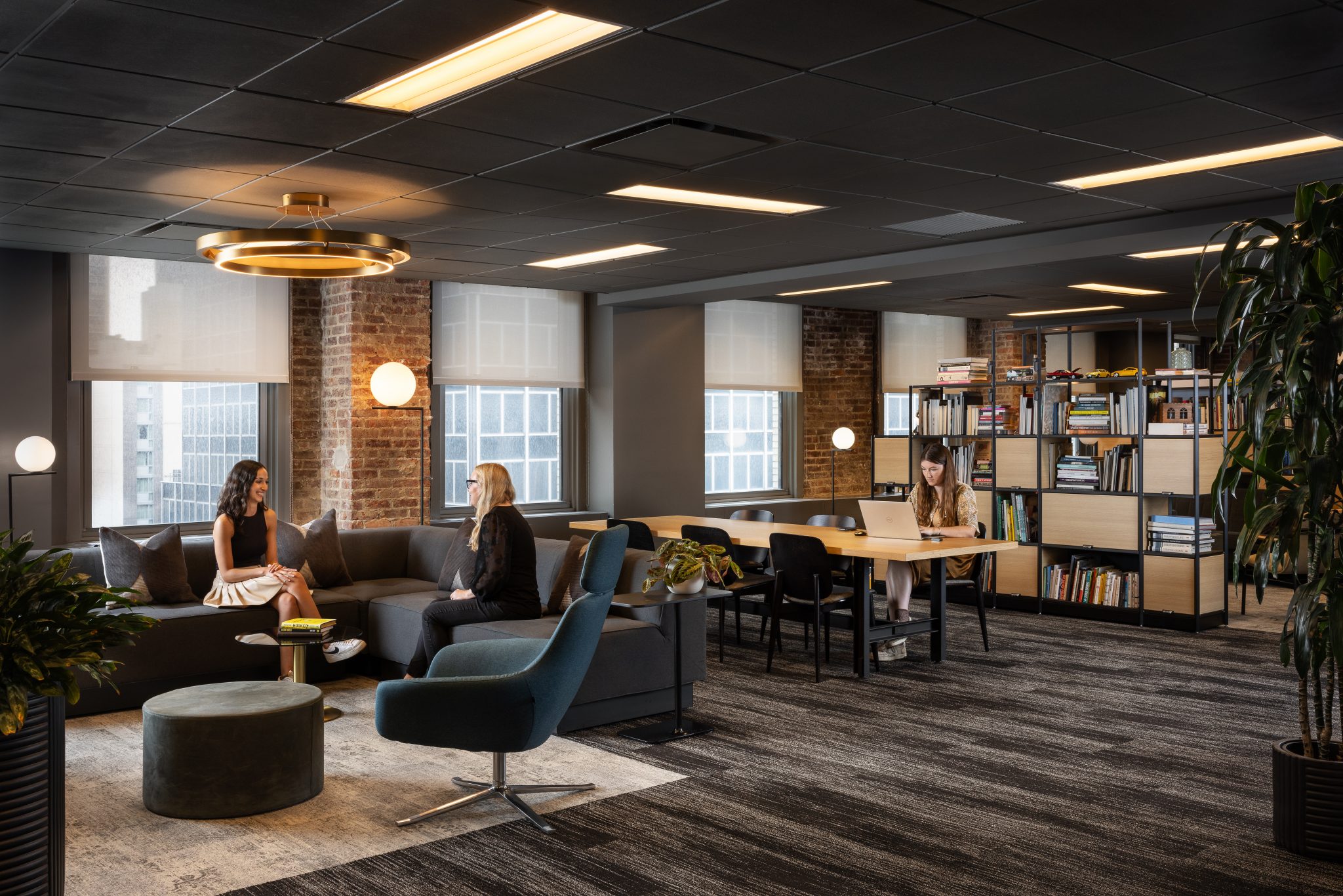 Two Cities are Better Than One - Tour Omnicom's Manhattan Office - Work ...