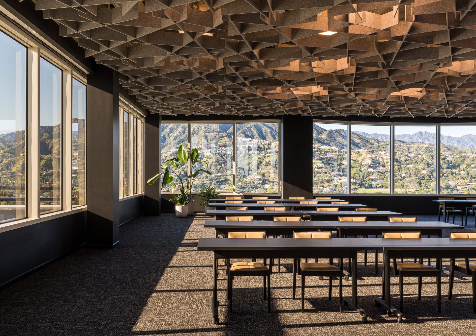 A Hospitality-Driven HQ for a Tech Firm in Los Angeles - Work Design ...