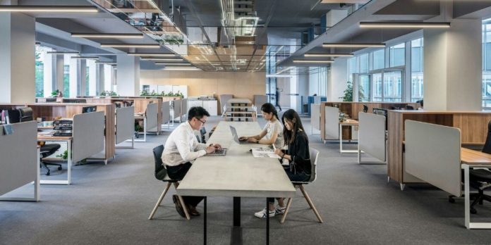 The Two-Speed Economy: Why Workplace Strategy Now Depends On Company ...